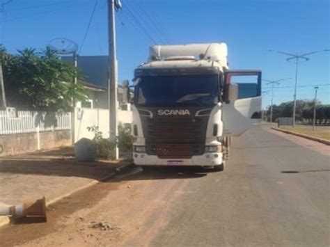 Sorriso Bandidos Armados Rendem Caminhoneiro E Roubam Carreta