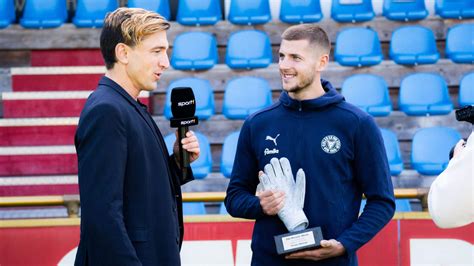 Timon Weiner Mit Der „weißen Weste Für Die Saison 2324 Ausgezeichnet