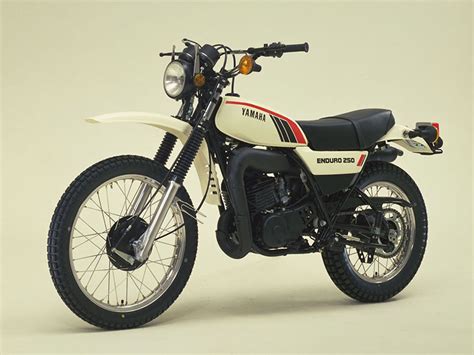 「yamaha Dt250」の買取価格相場・査定実績一覧 モトメガネバイク買取