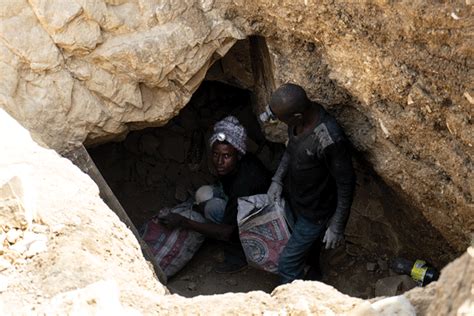 Breaking Eight Gold Panners Die In A Blast At Mazowe Mine Zimbabwe