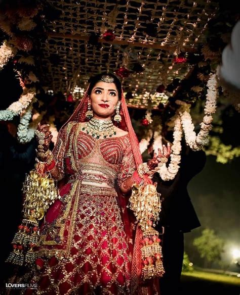Phoolon Ki Chadar Ideas For An Eye Catching Bridal Entry Bride