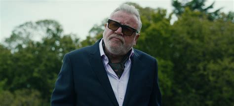 Why Doesnt Bobby Glass Sell His Business At The End Of The Gentlemen