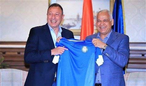 فرج عامر يثير التساؤلات بصورة مع الخطيب ورئيس الاتحاد الدولي لليد
