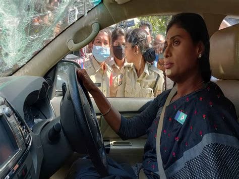 Telangana Ys Sharmila Gets Hc Approval To Resume Padayatra