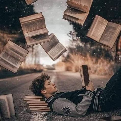 Hein Htet Zawမိမိႀကိဳက္နွစ္သက္သည့္စာမ်ားတင္က်မယ္