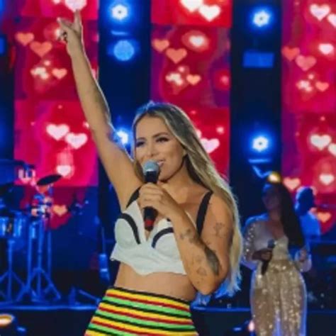 Walkyria Santos Reriutaba Ce Julho 2023 Forró Sua Música