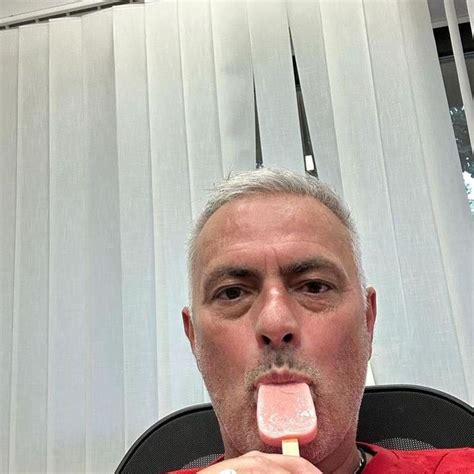 Succ Itt Funny Football Pictures Football Pictures Soccer Players