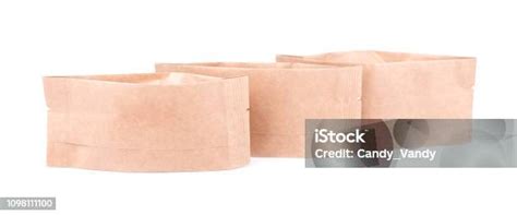 크 래 프 트 종이 주머니 가방 흰색 배경에 고립 차 또는 커피에 대 한 종이 포장 포장 템플릿 이랑 컬렉션입니다 경로 클리핑 함께 가득 찬에 대한 스톡 사진 및 기타