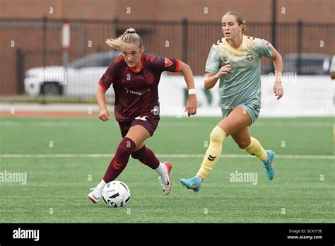 Kaylee Hunter 11 Of Afc Toronto And Nikki Stanton 7 Of Vancouver Rise Fc Battle For The Ball