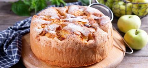 Пухка шарлотка без цукру і борошна Читайте на Ukr Net