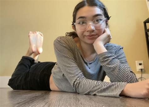 Asian Soles Heres A Glimpse Of Me Twirling My Toes With Excitement
