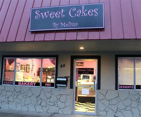 Oregon Bakers Refuse To Pay Same Sex Couple 135k For Cake Refusal