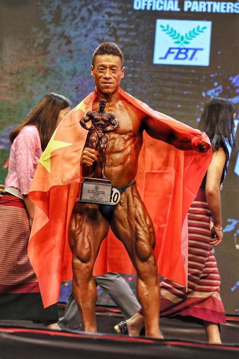 2020世界奥赛之夜名人堂：健美名将邵立秀 搜狐大视野 搜狐新闻