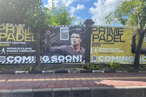 Siap Siap Cristiano Ronaldo Akan Hadir Di Bali Spanduk Kedatangannya Terpasang Di Jimbaran