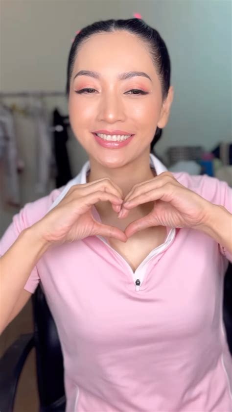 Cute Makeup Hesti Purwadinata Saat Tanding Badminton Tampilannya Jadi Bak Abg