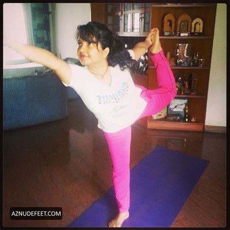 Shubha Poonja Feet Aznudefeet