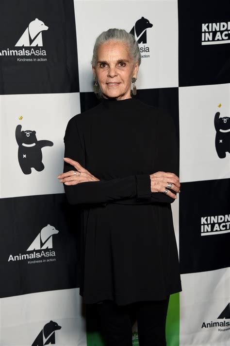 Where Is Ali Macgraw Now What Happened To The Actress Closer Weekly