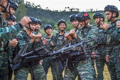 广西玉林野外驻训趣事儿多 人民图片网