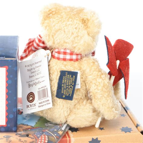 Two Large Boyds Bears With Hallmark And Other Stuffed Bears And Figures