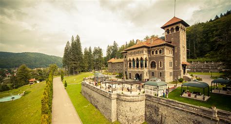 Castelul Karoly din Carei România Turistică ROMTUR