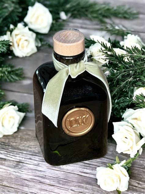 French Rose And Evergreen Diffuser 6 Oz Donna Wright Designs