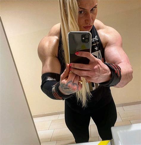 Pin On Buffbabes Muscle Women Bodybuilding Women Motivation Female