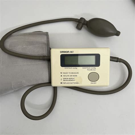 Omron M1 Blood Pressure Monitor HEM-422C2-C1(M1) – Retro Unit