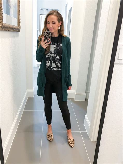 How to Style It: Black Leather Leggings Outfits - Merrick's Art | Black leggings outfit, Black ...