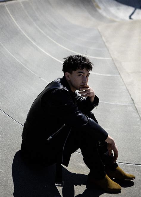 Sen Mitsuji R Ladyboners