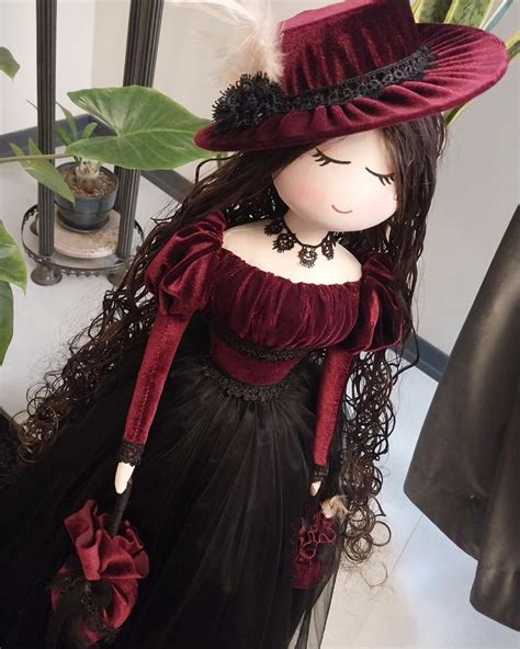 زیبای من 🌹 عرسک یک متری با کلی عشق ساختمش و وقتی بهش نگاه میکنم احساس میکنم تمام اون عشق به