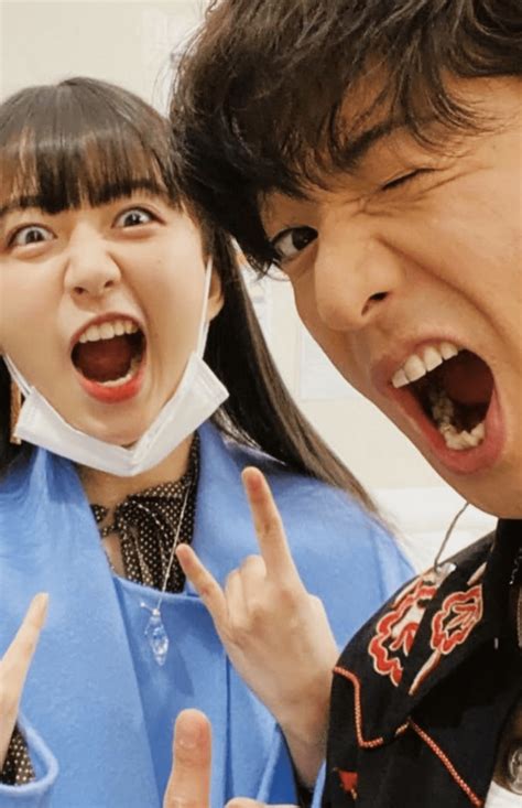 木村拓哉51歳の誕生日に娘のKoki とCocomiがSNSに投稿したキムタクと工藤静香とのラブラブツーショット写真に賛否娘を利用して幸せ