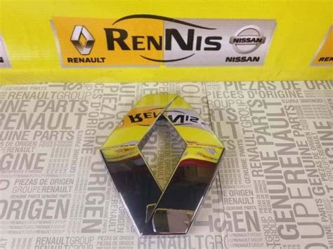 Купить Эмблема решетки радиатора Renault Duster 623825665R в Москве по ...