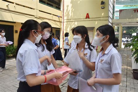 Học Phí Cản Bước Vào Lớp 10 Trường Tư