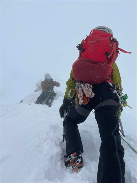 大山八合尾根雪稜登攀