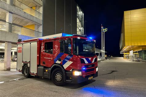 Brandweer Rukt Uit Voor Autobrand Bij Ikea Son En Breugel Foto