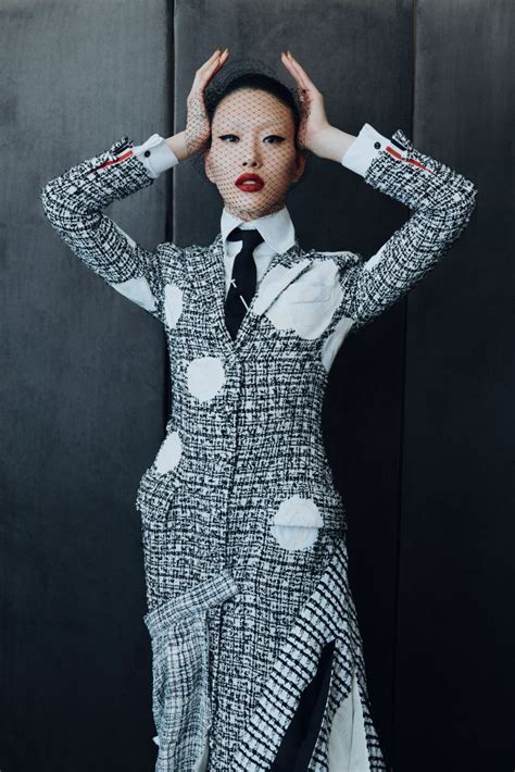 도수코3 모델 최소라도 美 멧 갈라 참석 헉스