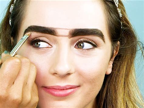 Bushy Eyebrows Trend