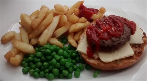 10 Minute Cheeseburger And Chips Food Cheats