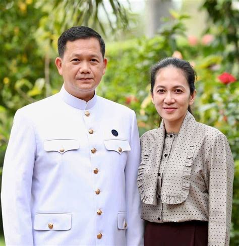សម្តេចធិបតី ហ៊ុន ម៉ាណែត កោតសរសើរភរិយាថា ១៨ឆ្នាំហើយតាំងពីស្គាល់គាត់