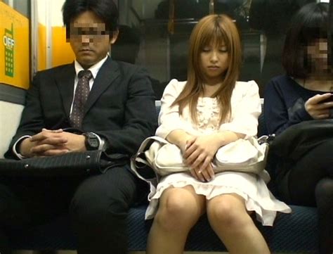 通勤電車で肩に頭を乗せ寝てしまった綺麗な子にドキドキしたらやりたい思いが伝わった アダルト動画 ソクミル