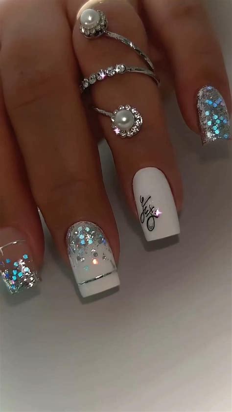 🎁holiday Nails That Capture The Spirit 💅🎄 Nail Designs Manicure