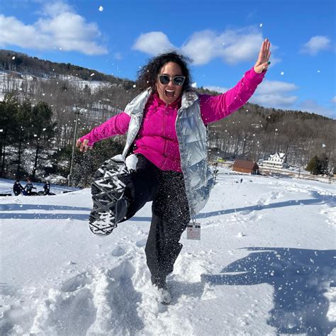 Jessie Body Positive Fitness Curveswithmoves • Instagram Photos And