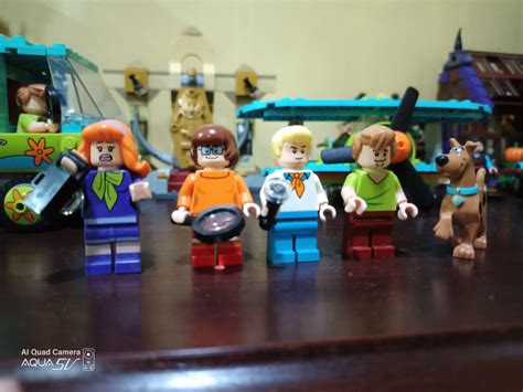 Lego Scooby Doo Minifigs Velma Daphne Fred Scooby Shaggy On Carousell