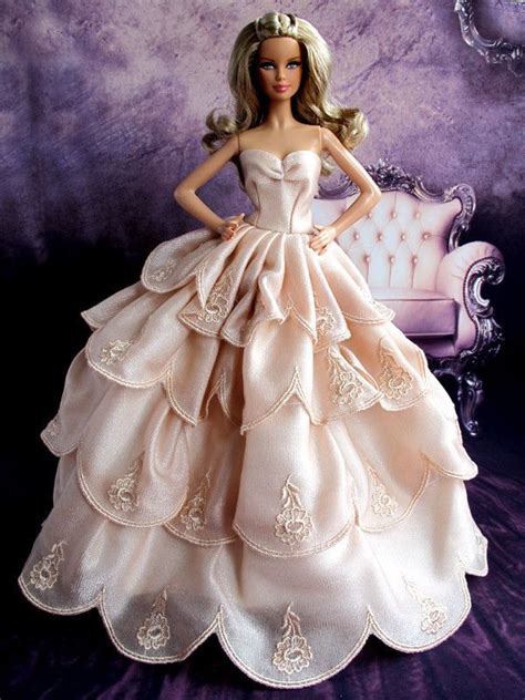 Pin By Marta M On Prezenty In 2020 Sukienka Ubrania Dla Barbie
