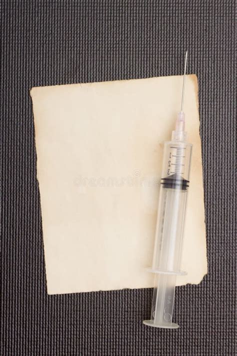 Een Spuit Voor Injectie Stock Afbeelding Image Of Zorg 53702475