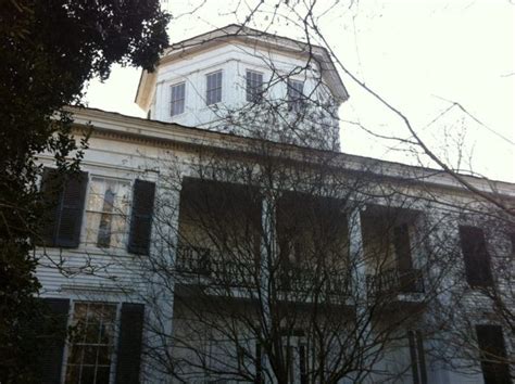 The Story Behind Mississippis Most Haunted House Is Beyond Terrifying