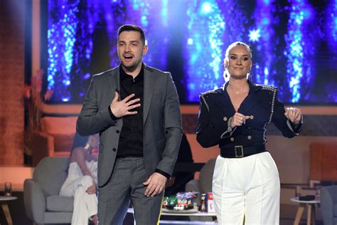 Mirza I Šejla Pevaju Uživo Veliki Hit