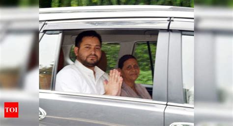 Irctc Scam Bail Granted To Lalus Wife Rabri Devi Son Tejashwi Yadav