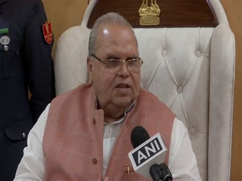 Satya Pal Malik Warns Centre Not To Suppress Farmers Movement