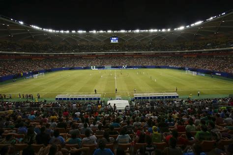 Maiores públicos da Arena Amazônia em são de jogos trocas de
